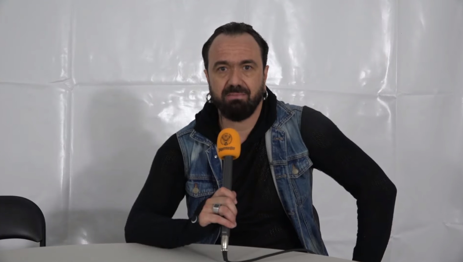 Fernando Ribeiro to Chaoszine: "It is very important that music has ...