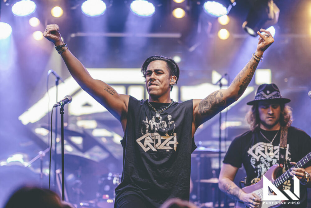 Melodic hard rock from Sweden: an interview with the band Cruzh - Chaoszine