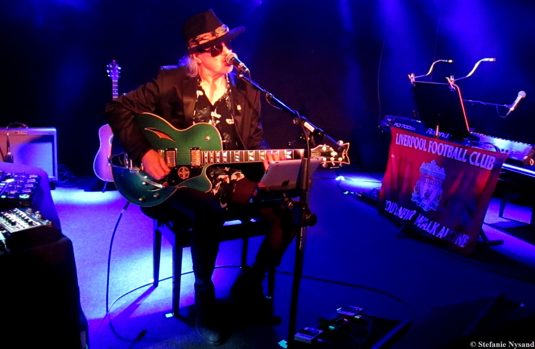 The Mission cancel their show in Kansas City, due to broken tour bus ...