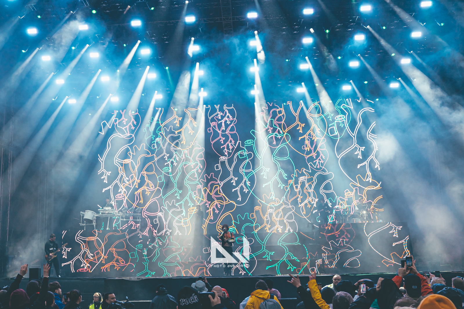 Bring Me the Horizon premiere “Kool-Aid” live video - Chaoszine