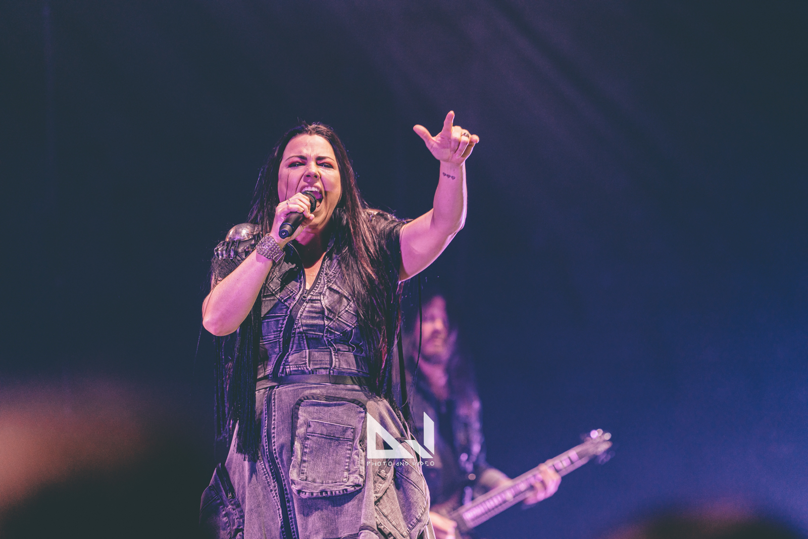 Pinkpop releases video footage of Evanescence's set from 2007 - Chaoszine