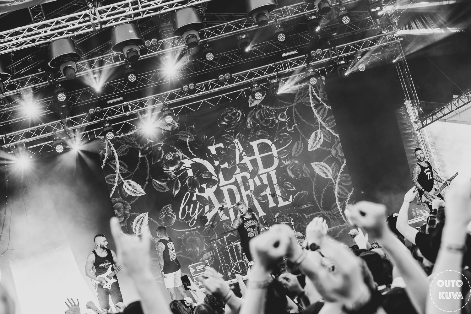 Watch Dead By April's new acoustic version of "Outcome" - Chaoszine