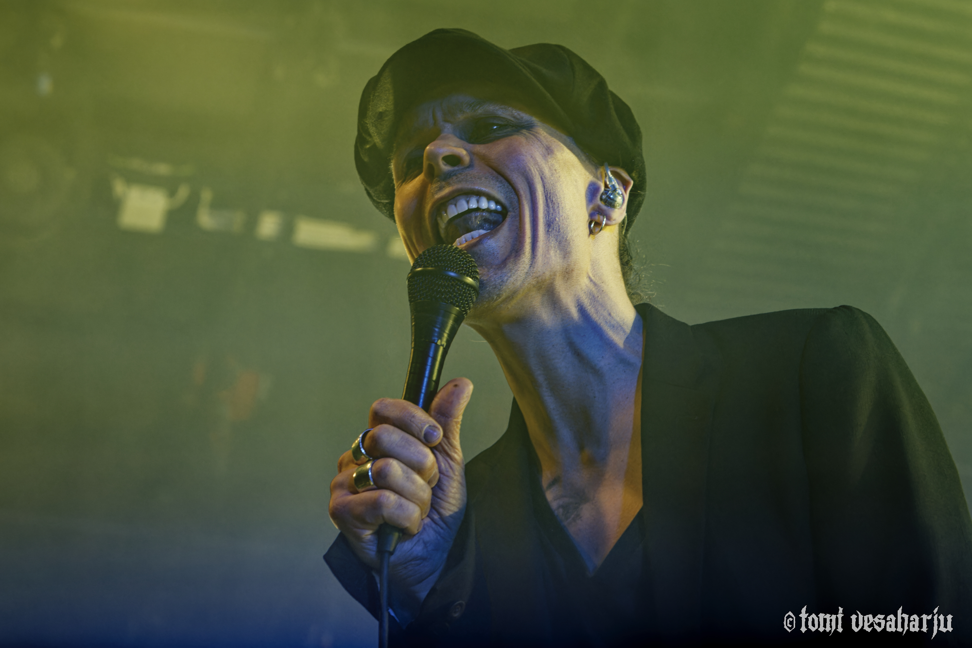 Love metallers of Finland: The story of HIM - Chaoszine