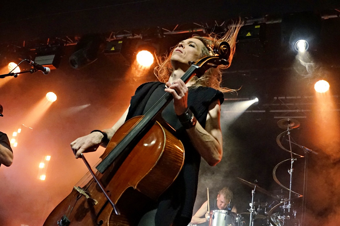 Apocalyptica's brand new single "One" featuring James Hetfield is ...