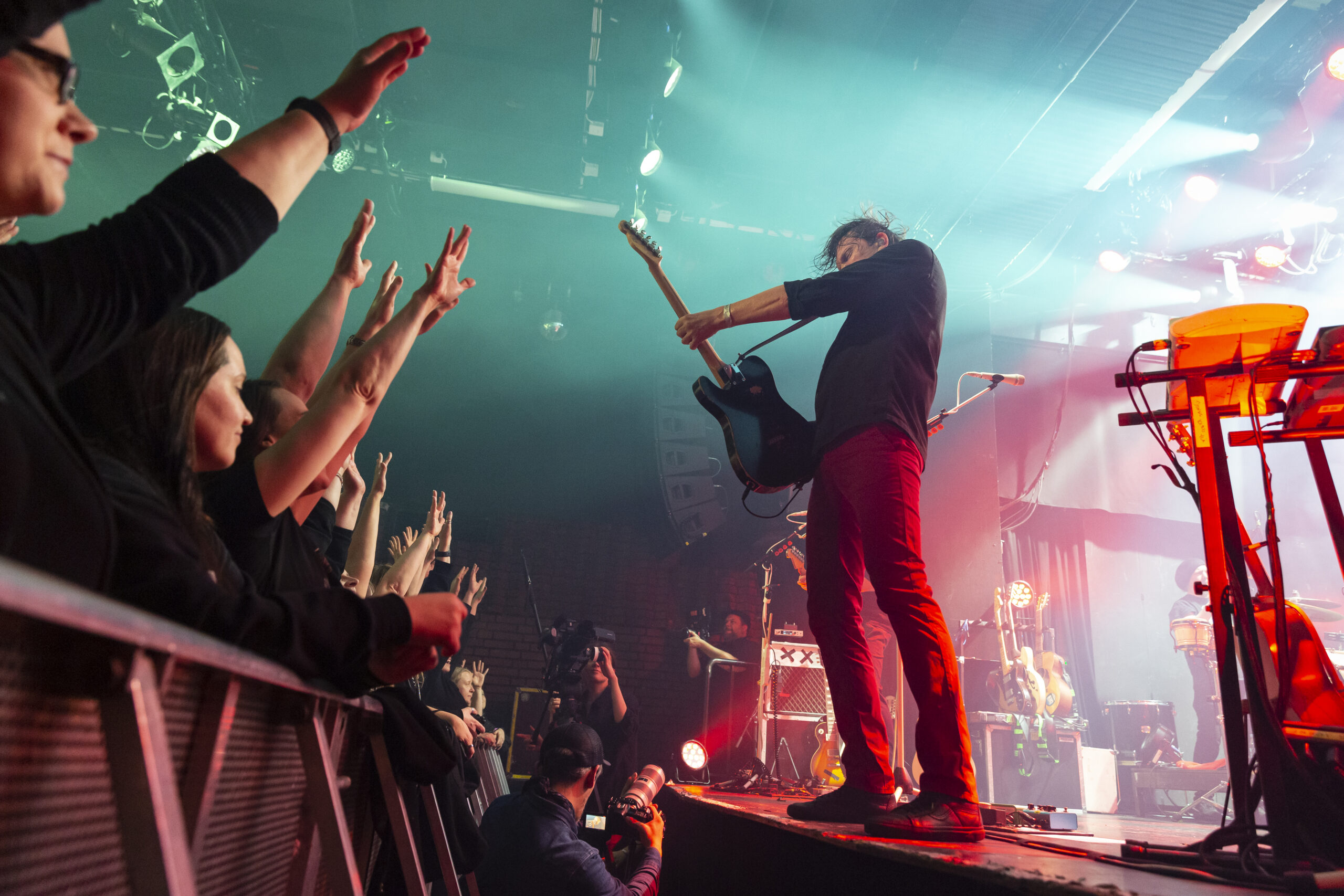 A visual and musical act: Report from Von Hertzen Brothers live at Tavastia, Helsinki 10.02 ...