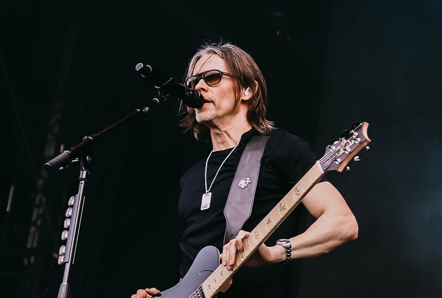 Alter Bridge return with new track “Scales Are Falling” + new album out ...