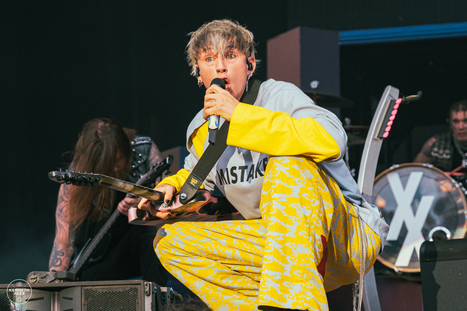 Machine Gun Kelly and Megan Fox are expecting a baby - Chaoszine