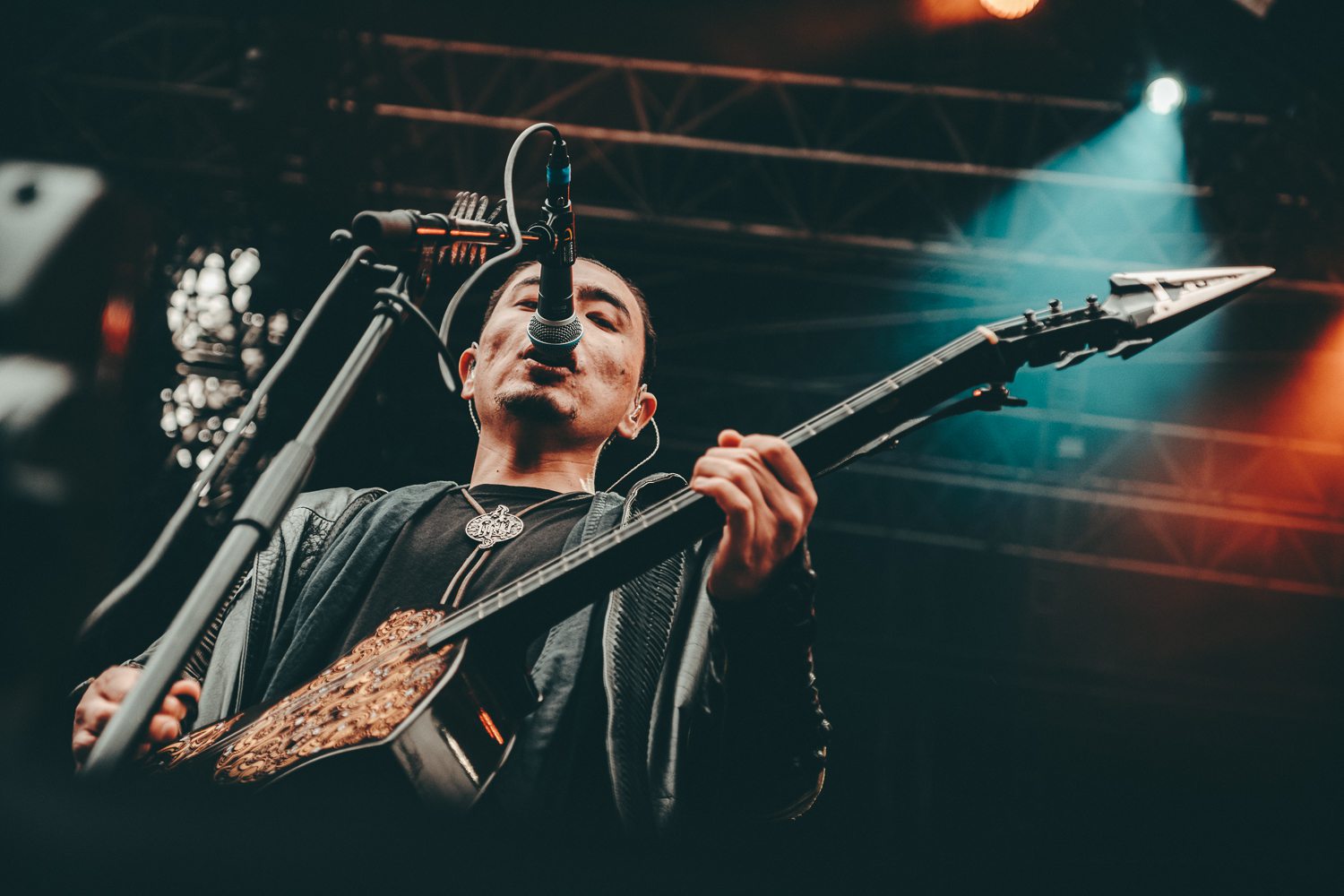 The HU announce extended live album "The HU Live At Glastonbury" on 7th ...