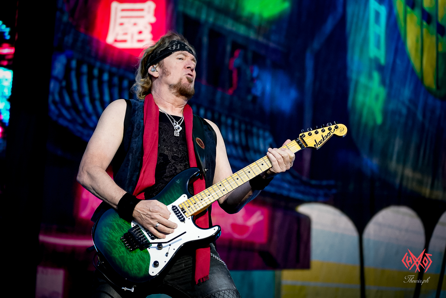 Adrian Smith reveals details about working with Bruce Dickinson - Chaoszine
