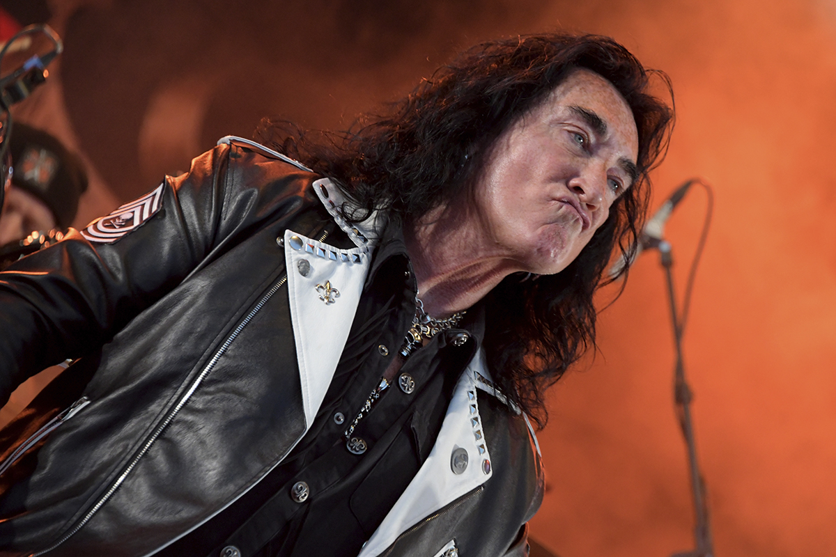 "Michael Schenker is without question one of the best guitarists on the ...