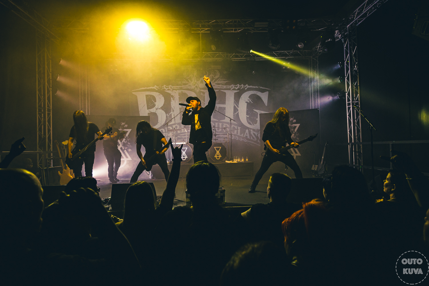 Bloodred Hourglass reveal new single + video "The Crown Is Permanent ...