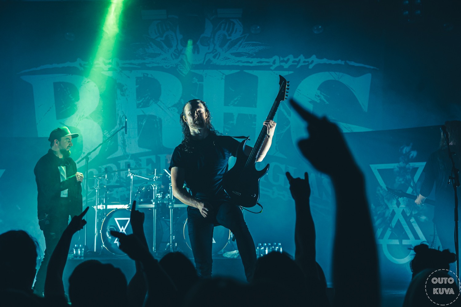 Bloodred Hourglass reveal last single off new album: “Chasing Shadows ...