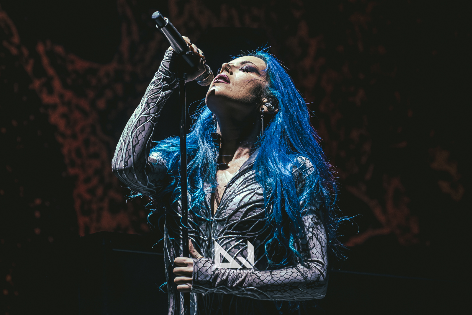 Arch Enemy unveils fourth single with video “Paper Tiger” - Chaoszine