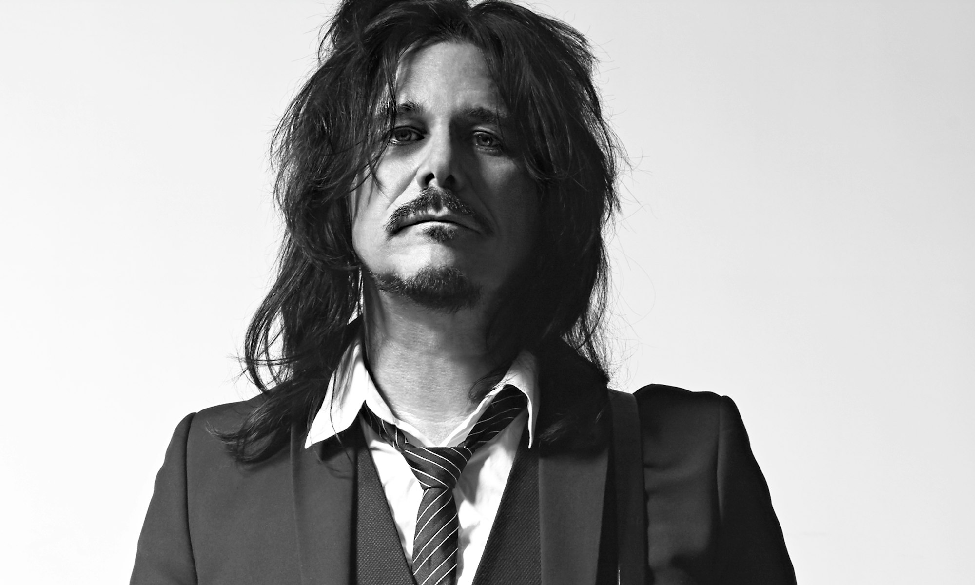 Gilby Clarke is going to be the emergency cover as Alice Cooper's ...