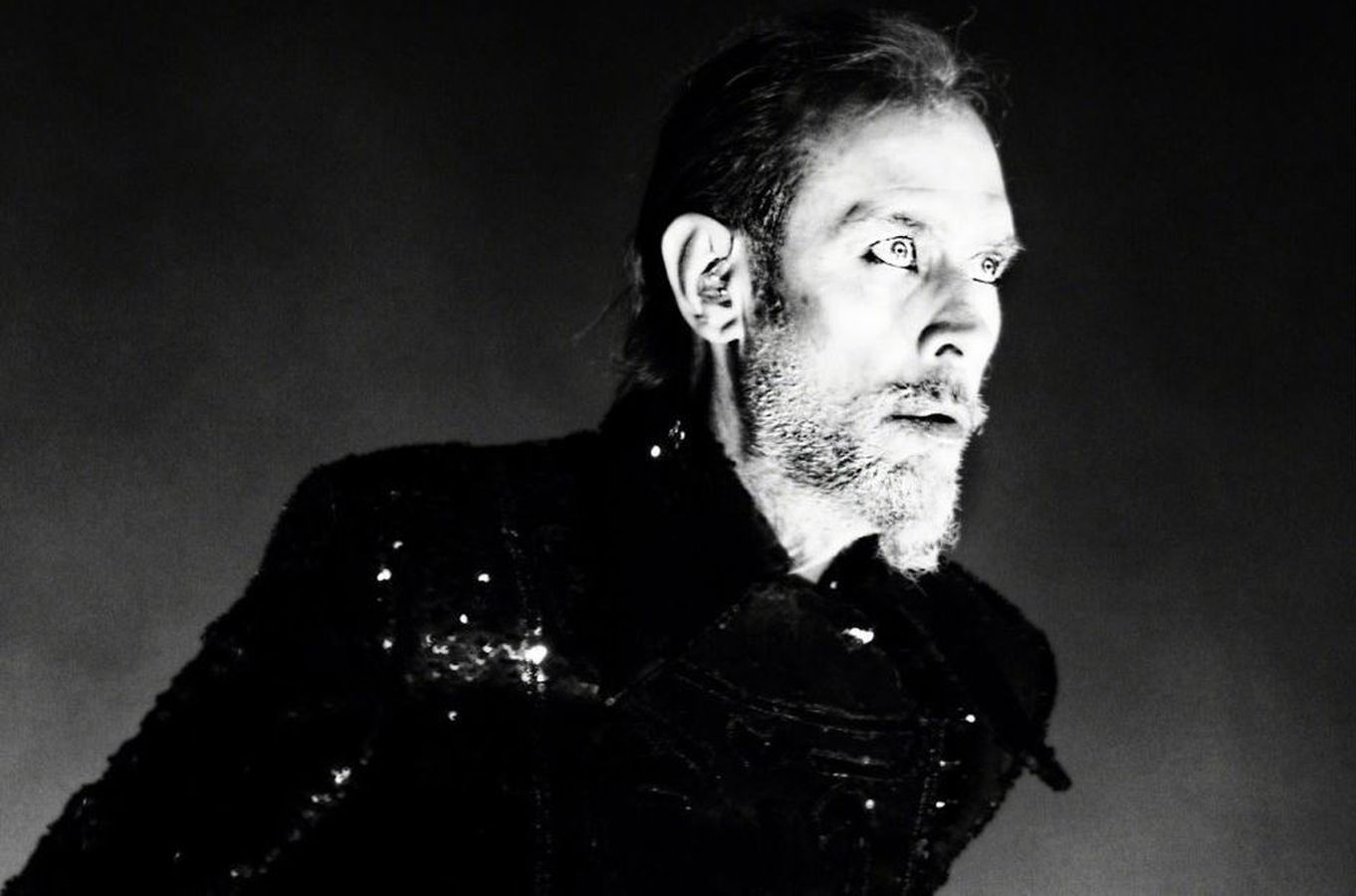 Bauhaus frontman Peter Murphy releases new single "The Artroom Wonder ...