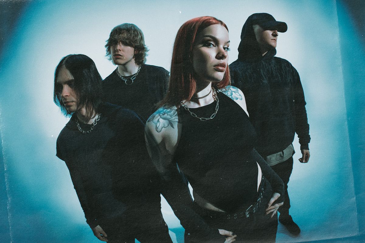 Luna Kills releases new single "Waves" with music video - Chaoszine