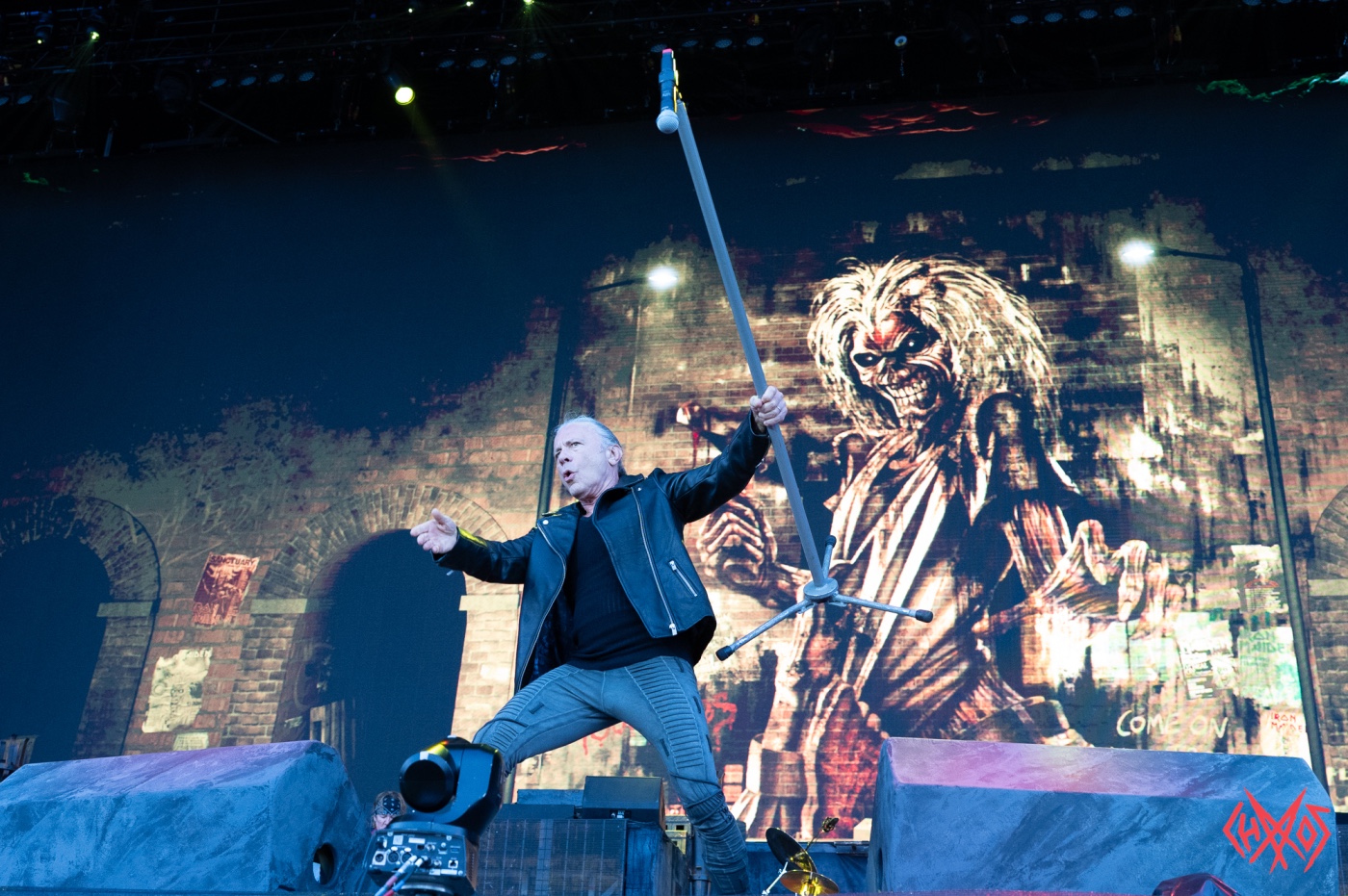 Now available the official trailer for the new Iron Maiden's ...
