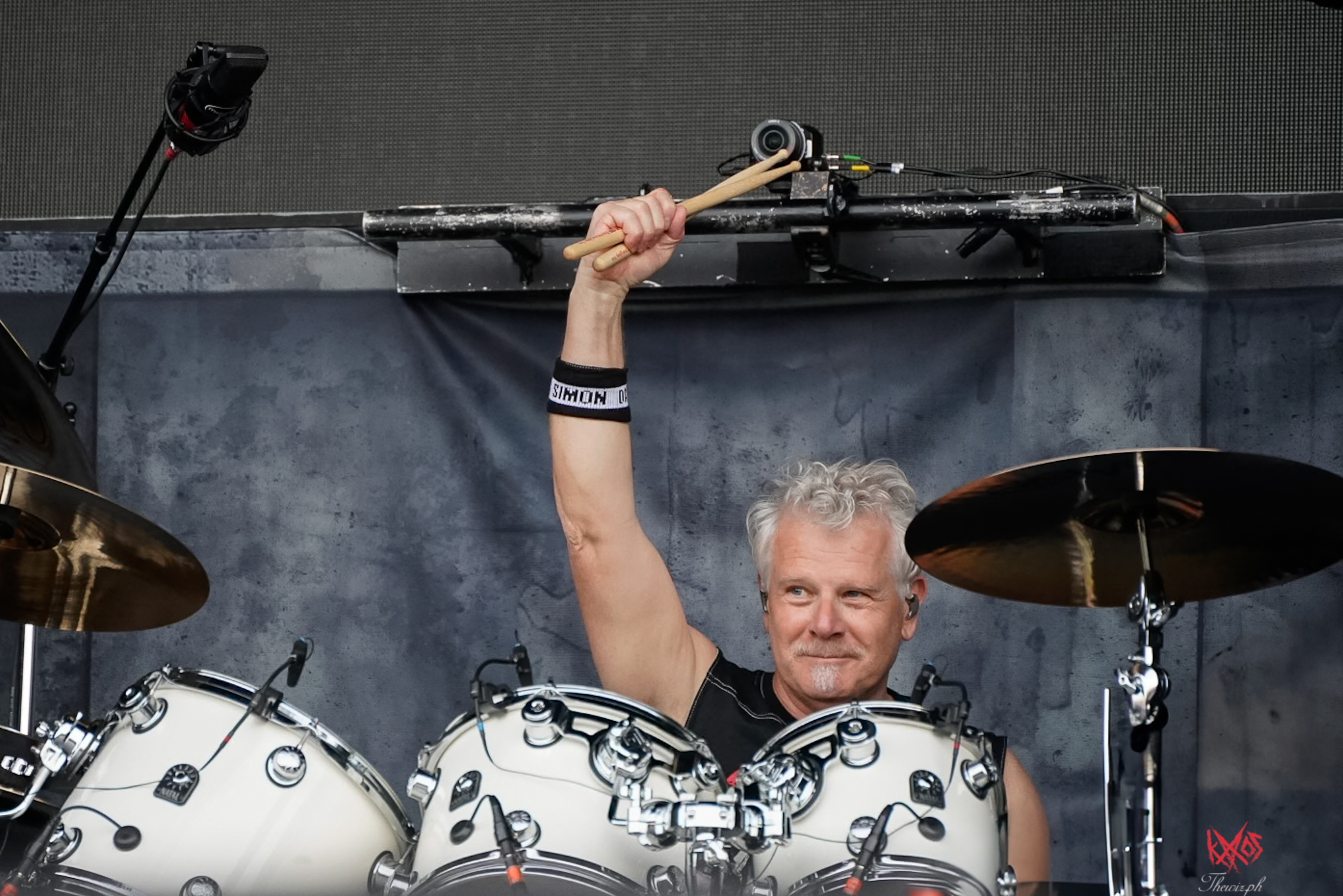 Simon Dawson shares his drum head choices - Chaoszine