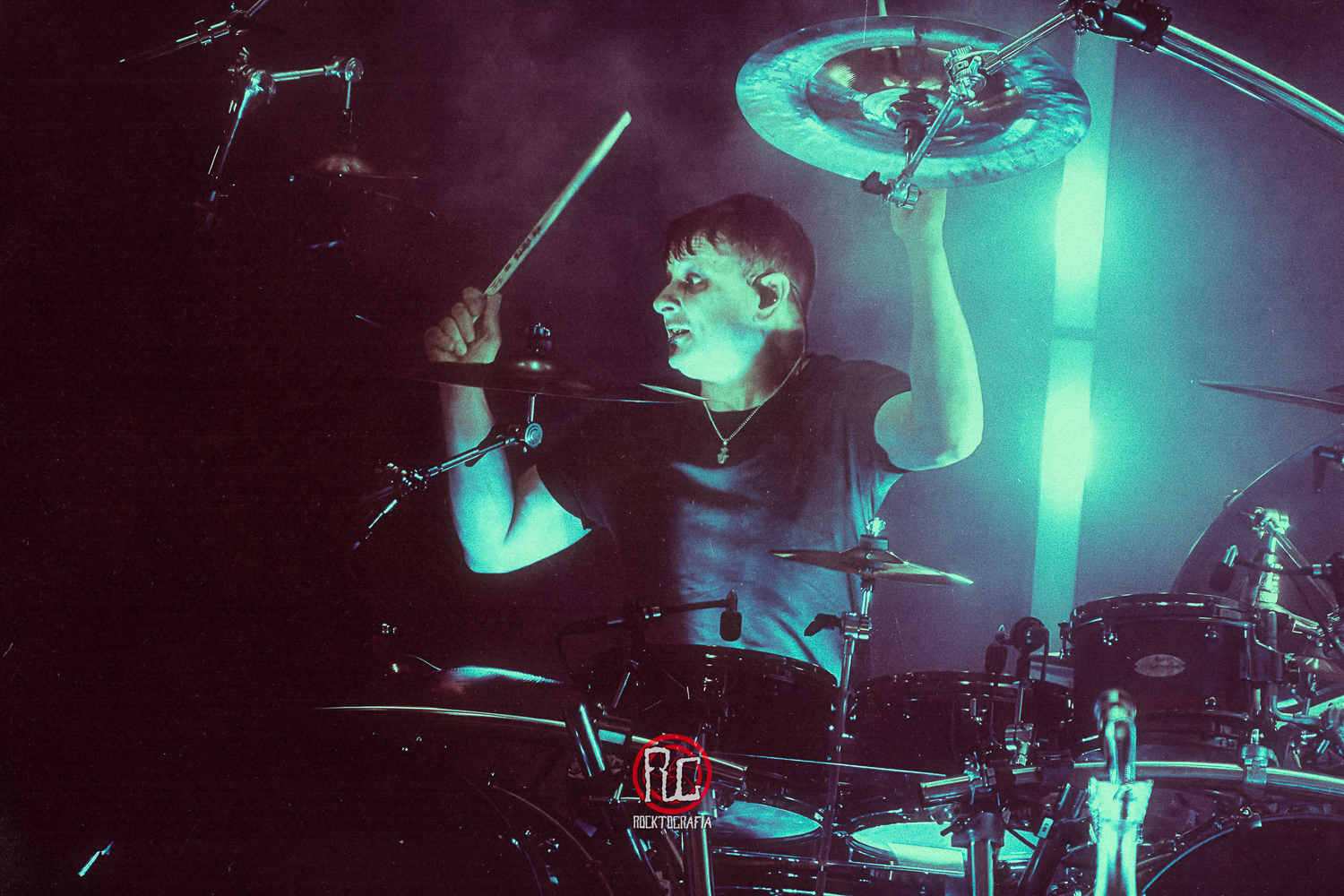 You can take a look inside Ray Luzier's home studio - Chaoszine