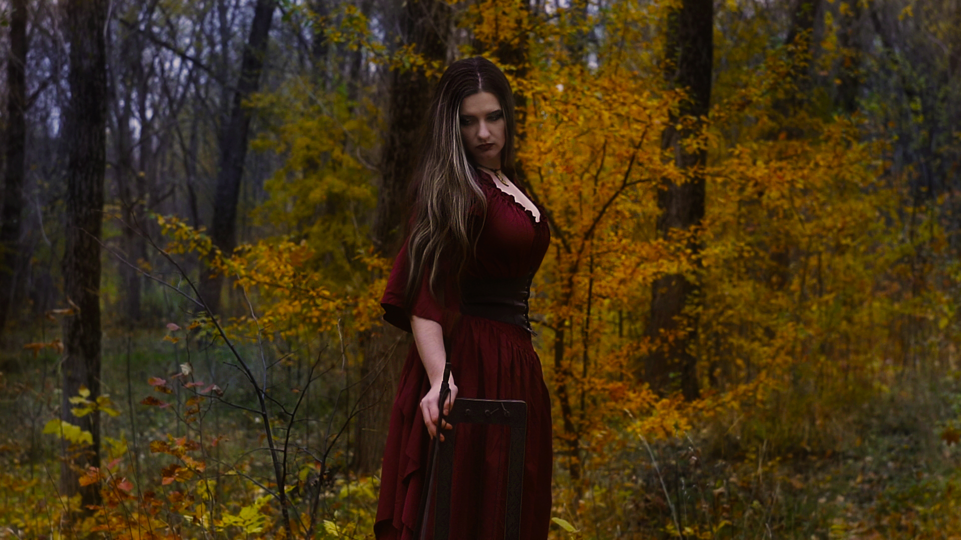 Olga Kann releases music video for “Echoes from the Barrow-Downs ...