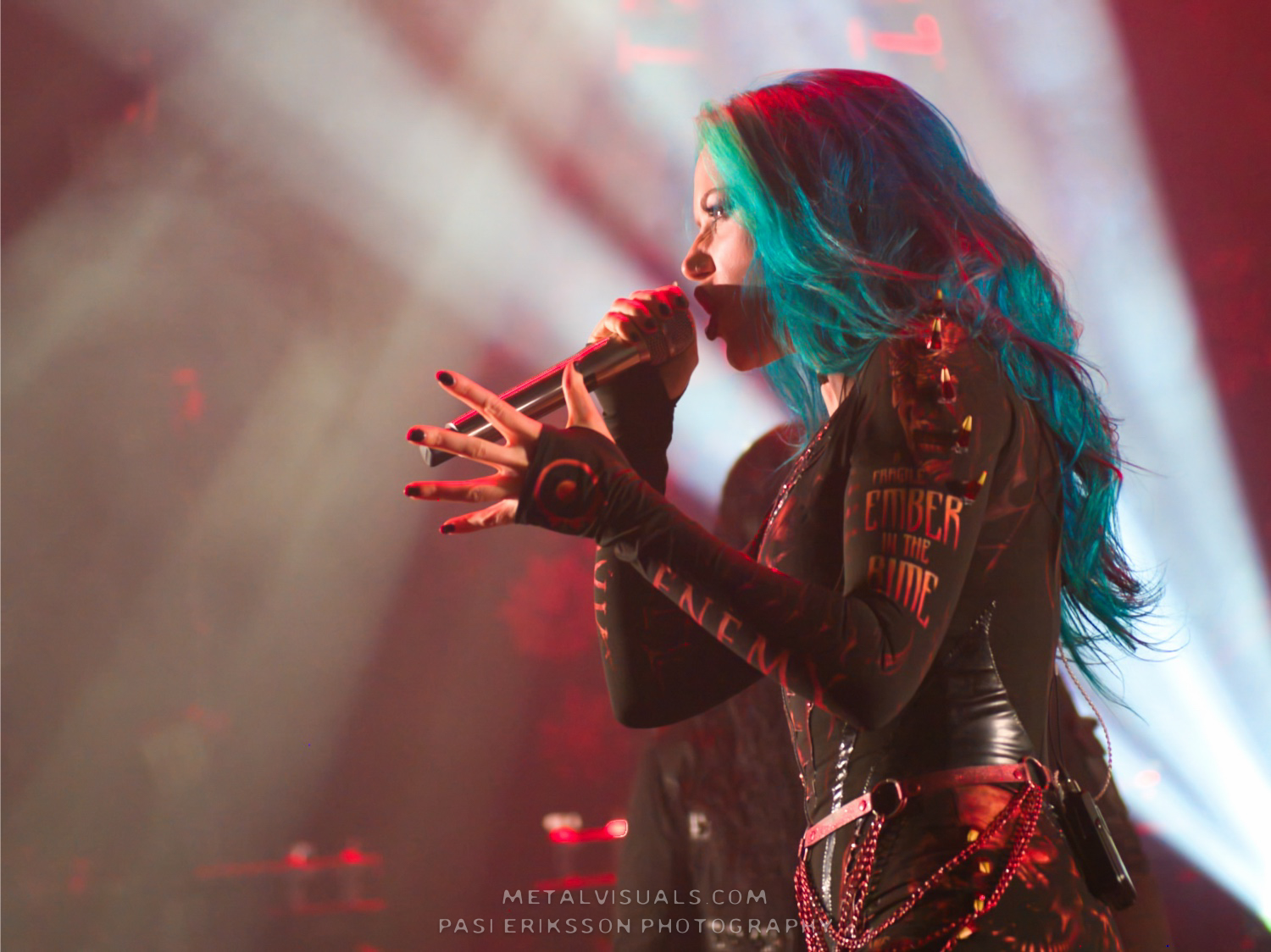 Arch Enemy part ways with Alissa White-Gluz - Chaoszine